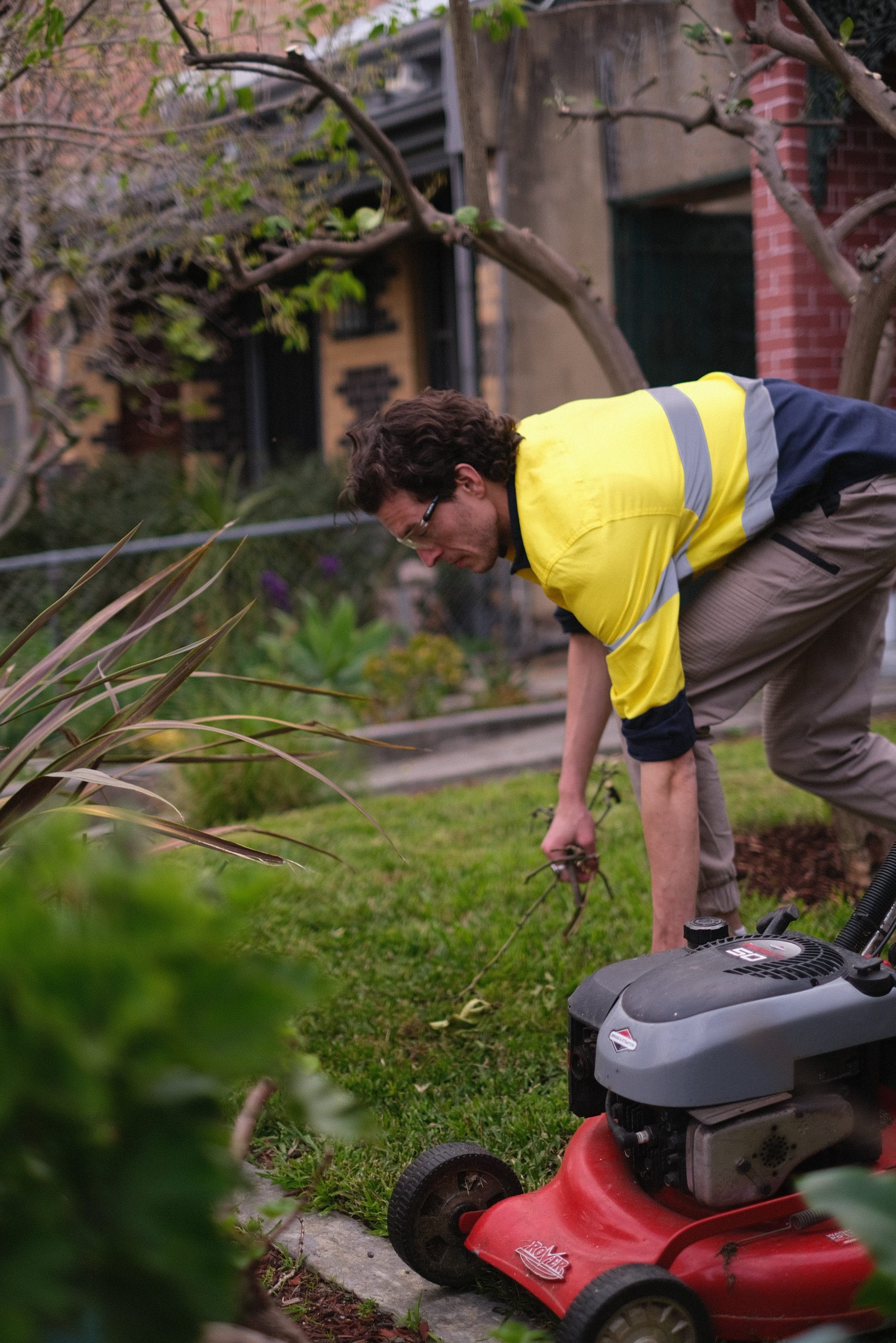 What Types Of Lawn Mowers Are Best For Professional Lawn Mowing